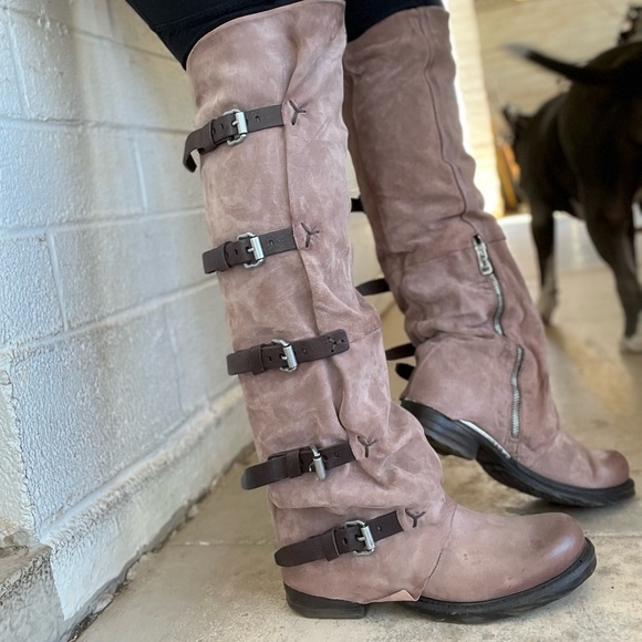 A.S.98 | Shoes | As98 Super Rare Grunge Pink Suede Shaylynn Boots ...